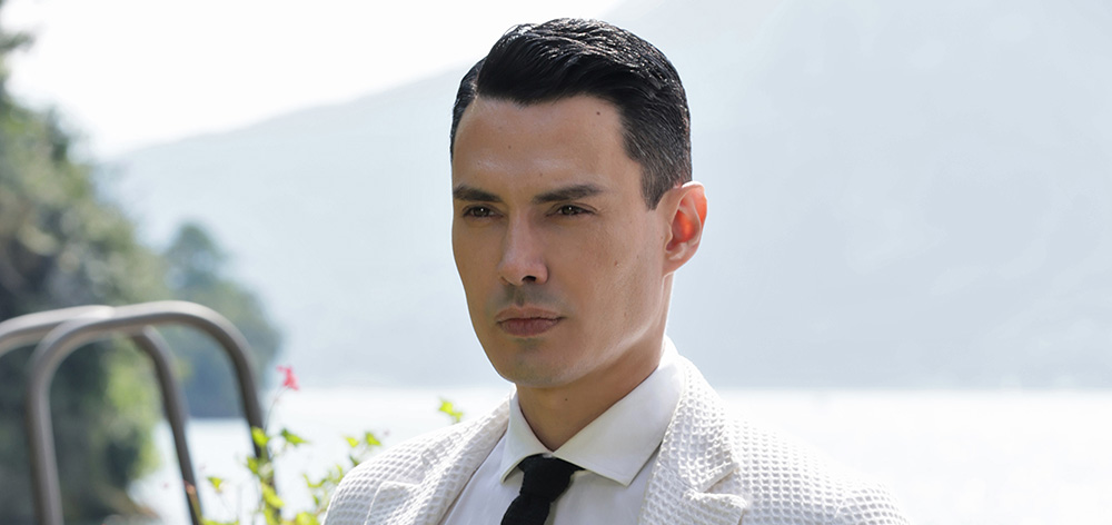 Actor Enzo Zelocchi Looks Just Like James Bond in Sexy New Social Media ...