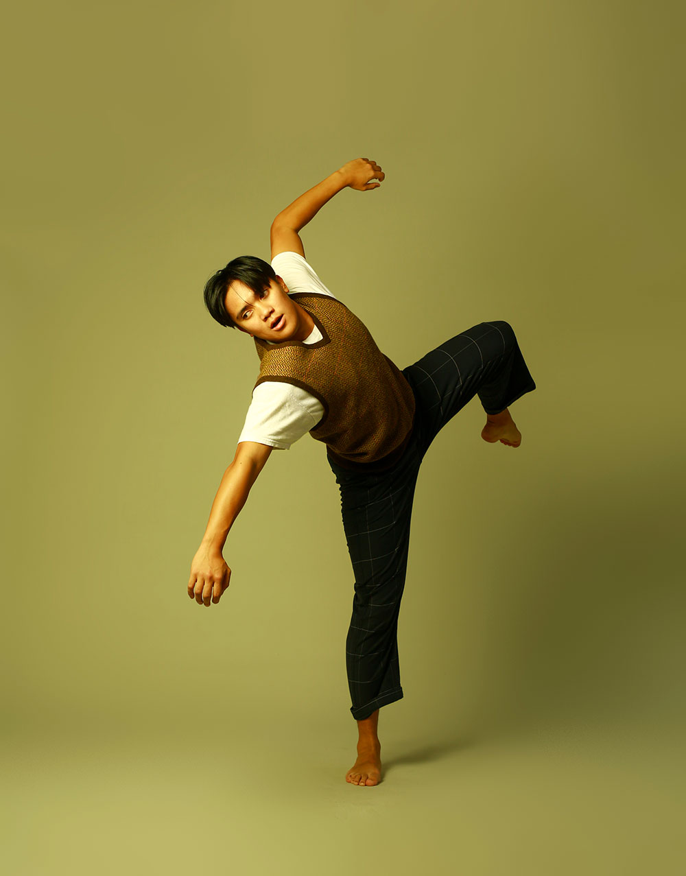 Rising From the North: How Hayden Rivas is Redefining Canadian ...